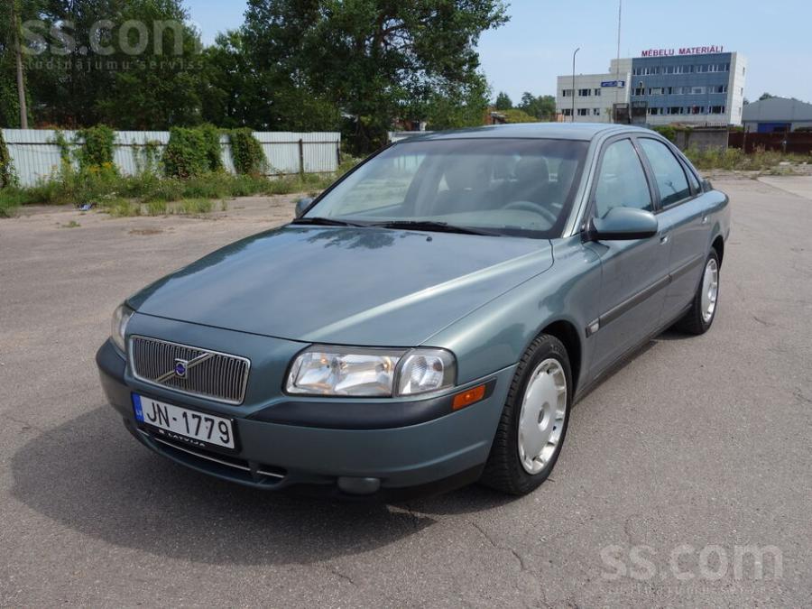 Pelēks Volvo S80 2002 Rīga, ar dzinēja tilpumu 2.40 L un nobraukumu 261 tūkst. km par 1750 €, foto 1 vietnē AUTOMOTO.COM.LV