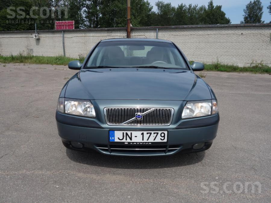 Pelēks Volvo S80 2002 Rīga, ar dzinēja tilpumu 2.40 L un nobraukumu 261 tūkst. km par 1750 €, foto 4 vietnē AUTOMOTO.COM.LV