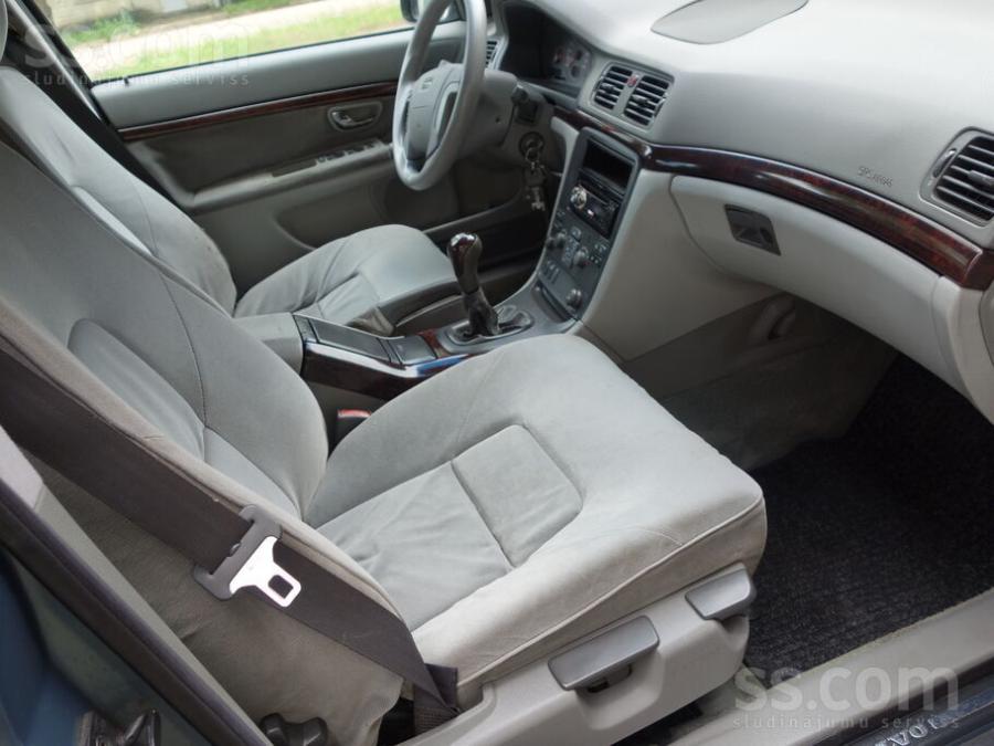 Pelēks Volvo S80 2002 Rīga, ar dzinēja tilpumu 2.40 L un nobraukumu 261 tūkst. km par 1750 €, foto 18 vietnē AUTOMOTO.COM.LV