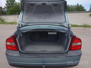 Pelēks Volvo S80 2002 Rīga, ar dzinēja tilpumu 2.40 L un nobraukumu 261 tūkst. km par 1750 €, foto 24 vietnē AUTOMOTO.COM.LV