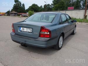 Pelēks Volvo S80 2002 Rīga, ar dzinēja tilpumu 2.40 L un nobraukumu 261 tūkst. km par 1750 €, foto 35 vietnē AUTOMOTO.COM.LV