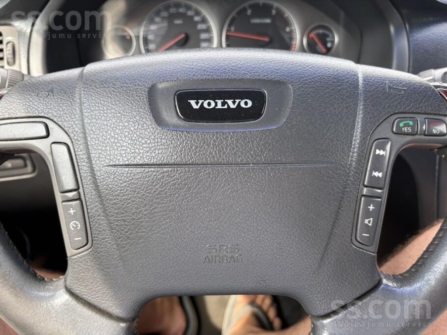 Pelēks Volvo S80 2002 Daugavpils, ar dzinēja tilpumu 2.40 L un nobraukumu 324 tūkst. km par 1250 €, foto 18 vietnē AUTOMOTO.COM.LV