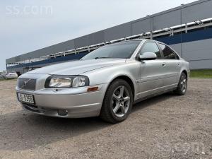 Grey Volvo S80 2002 in Daugavpils, with an engine capacity of 2.40 L and mileage of 324 thousand km for 1250 €, photo  on AUTOMOTO.COM.LV