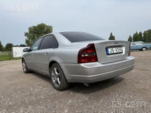 Pelēks Volvo S80 2002 Daugavpils, ar dzinēja tilpumu 2.40 L un nobraukumu 324 tūkst. km par 1250 €, foto 4 vietnē AUTOMOTO.COM.LV