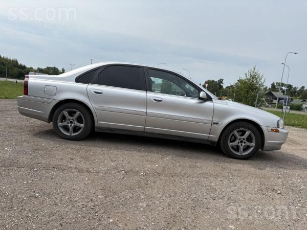 Pelēks Volvo S80 2002 Daugavpils, ar dzinēja tilpumu 2.40 L un nobraukumu 324 tūkst. km par 1250 €, foto 6 vietnē AUTOMOTO.COM.LV