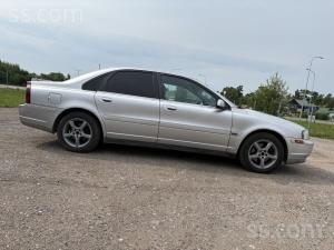 Pelēks Volvo S80 2002 Daugavpils, ar dzinēja tilpumu 2.40 L un nobraukumu 324 tūkst. km par 1250 €, foto 7 vietnē AUTOMOTO.COM.LV