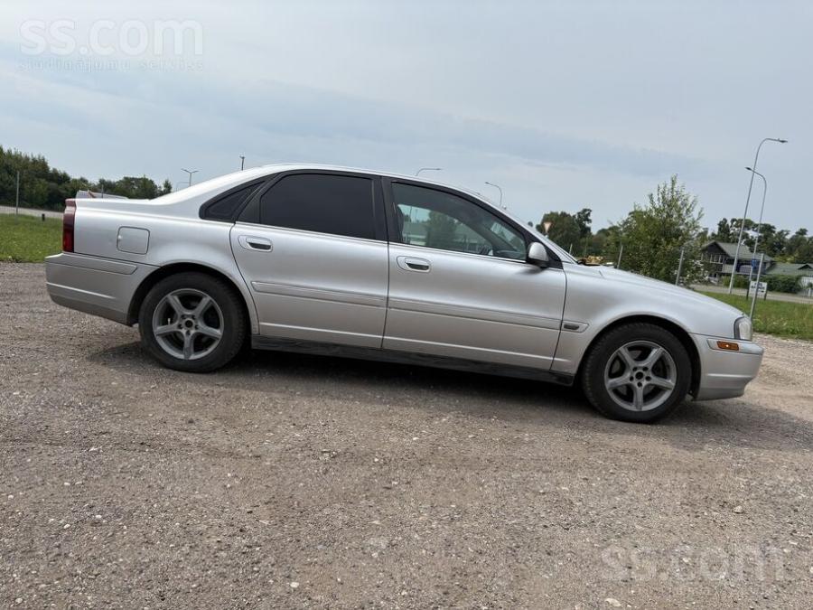 Pelēks Volvo S80 2002 Daugavpils, ar dzinēja tilpumu 2.40 L un nobraukumu 324 tūkst. km par 1250 €, foto 7 vietnē AUTOMOTO.COM.LV