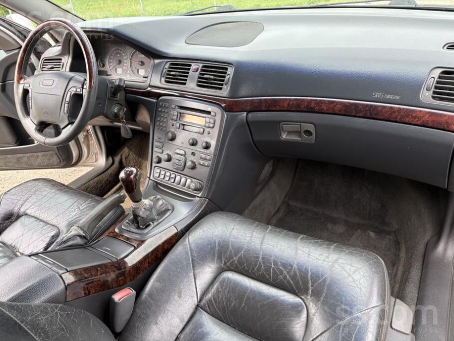 Pelēks Volvo S80 2002 Daugavpils, ar dzinēja tilpumu 2.40 L un nobraukumu 324 tūkst. km par 1250 €, foto 38 vietnē AUTOMOTO.COM.LV