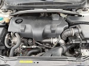 Pelēks Volvo S80 2002 Daugavpils, ar dzinēja tilpumu 2.40 L un nobraukumu 324 tūkst. km par 1250 €, foto 48 vietnē AUTOMOTO.COM.LV