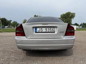 Pelēks Volvo S80 2002 Daugavpils, ar dzinēja tilpumu 2.40 L un nobraukumu 324 tūkst. km par 1250 €, foto 5 vietnē AUTOMOTO.COM.LV