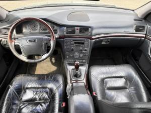 Pelēks Volvo S80 2002 Daugavpils, ar dzinēja tilpumu 2.40 L un nobraukumu 324 tūkst. km par 1250 €, foto 10 vietnē AUTOMOTO.COM.LV