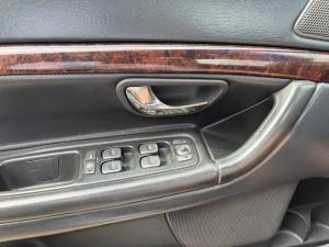 Pelēks Volvo S80 2002 Daugavpils, ar dzinēja tilpumu 2.40 L un nobraukumu 324 tūkst. km par 1250 €, foto 19 vietnē AUTOMOTO.COM.LV