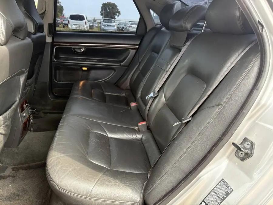 Pelēks Volvo S80 2002 Daugavpils, ar dzinēja tilpumu 2.40 L un nobraukumu 324 tūkst. km par 1250 €, foto 21 vietnē AUTOMOTO.COM.LV