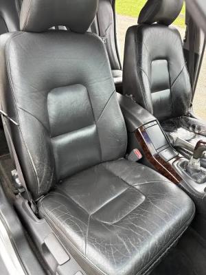Pelēks Volvo S80 2002 Daugavpils, ar dzinēja tilpumu 2.40 L un nobraukumu 324 tūkst. km par 1250 €, foto 23 vietnē AUTOMOTO.COM.LV