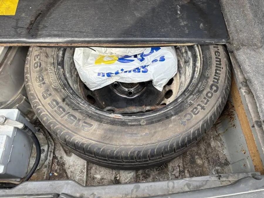 Pelēks Volvo S80 2002 Daugavpils, ar dzinēja tilpumu 2.40 L un nobraukumu 324 tūkst. km par 1250 €, foto 27 vietnē AUTOMOTO.COM.LV