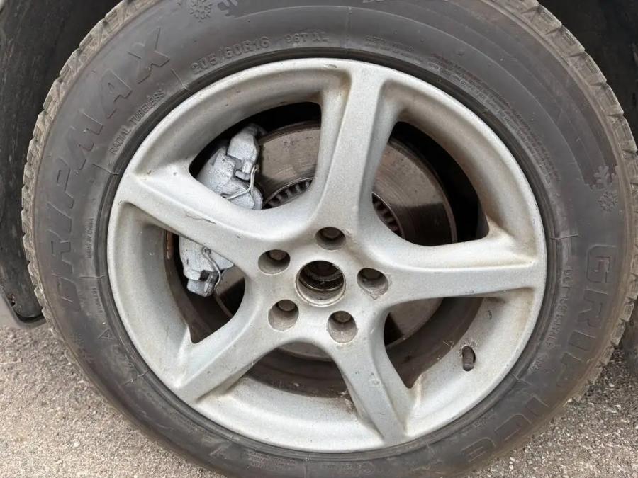 Pelēks Volvo S80 2002 Daugavpils, ar dzinēja tilpumu 2.40 L un nobraukumu 324 tūkst. km par 1250 €, foto 30 vietnē AUTOMOTO.COM.LV