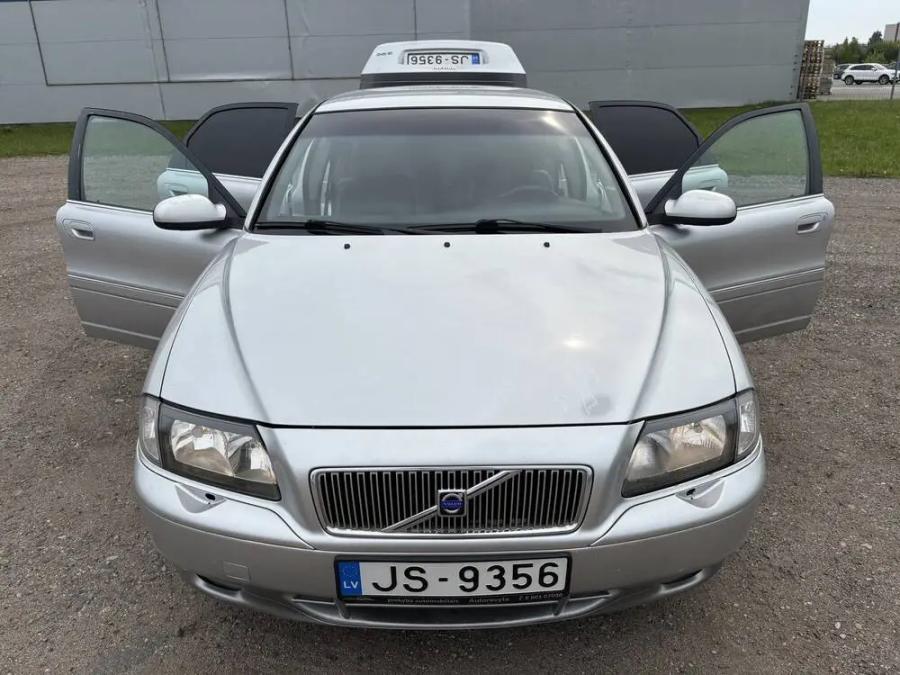 Pelēks Volvo S80 2002 Daugavpils, ar dzinēja tilpumu 2.40 L un nobraukumu 324 tūkst. km par 1250 €, foto 33 vietnē AUTOMOTO.COM.LV