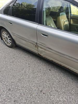 Grey Volvo S80 2002 in Riga, with an engine capacity of 2.40 L and mileage of 450 thousand km for 550 €, photo  on AUTOMOTO.COM.LV