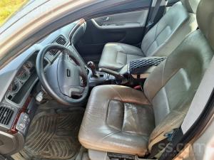 Grey Volvo S80 2002 in Daugavpils, with an engine capacity of 2.40 L and mileage of 258 thousand km for 1000 €, photo 8 on AUTOMOTO.COM.LV