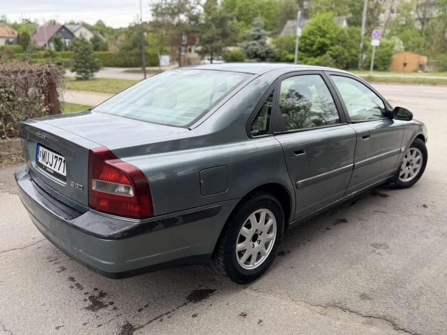 Grey Volvo S80 2002 in Kaunas, with an engine capacity of 2.44 L and mileage of 378 thousand km for 899 €, photo 5 on AUTOMOTO.COM.LV