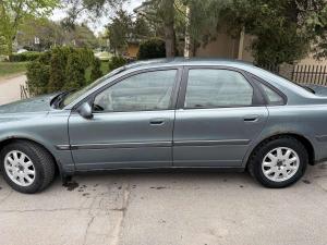 Grey Volvo S80 2002 in Kaunas, with an engine capacity of 2.44 L and mileage of 378 thousand km for 899 €, photo 10 on AUTOMOTO.COM.LV
