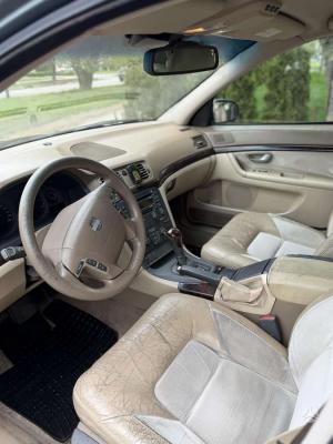Grey Volvo S80 2002 in Kaunas, with an engine capacity of 2.44 L and mileage of 378 thousand km for 899 €, photo 16 on AUTOMOTO.COM.LV