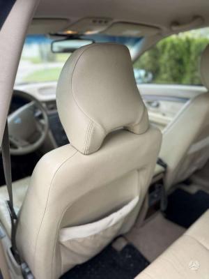 Grey Volvo S80 2002 in Kaunas, with an engine capacity of 2.44 L and mileage of 378 thousand km for 899 €, photo 20 on AUTOMOTO.COM.LV