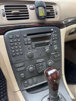 Grey Volvo S80 2002 in Kaunas, with an engine capacity of 2.44 L and mileage of 378 thousand km for 899 €, photo 24 on AUTOMOTO.COM.LV