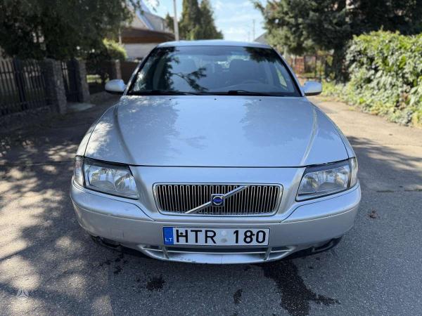 Серый Вольво С80 2002 в Каунас, объемом двигателя 2.40 л и пробегом 400 тыс. км за 1350 €, фото 4 на AUTOMOTO.COM.LV