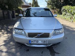 Grey Volvo S80 2002 in Kaunas, with an engine capacity of 2.40 L and mileage of 400 thousand km for 1350 €, photo 4 on AUTOMOTO.COM.LV