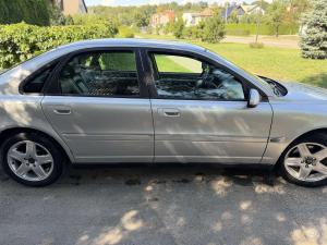 Grey Volvo S80 2002 in Kaunas, with an engine capacity of 2.40 L and mileage of 400 thousand km for 1350 €, photo 6 on AUTOMOTO.COM.LV