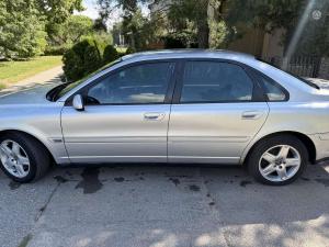 Grey Volvo S80 2002 in Kaunas, with an engine capacity of 2.40 L and mileage of 400 thousand km for 1350 €, photo 10 on AUTOMOTO.COM.LV