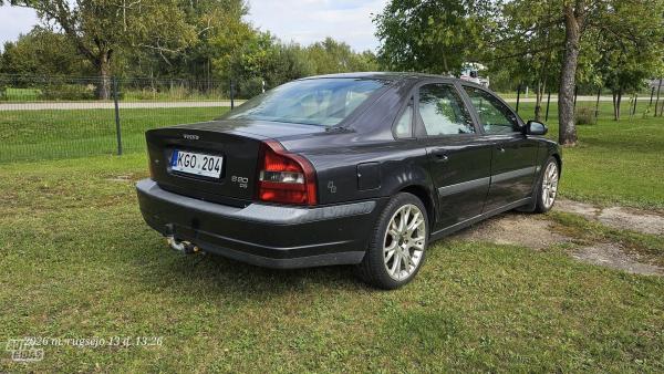 Volvo S80 2002 Ukmergė vietnē Pelēks Volvo S80 2002 Ukmergė, ar dzinēja tilpumu 2.40 L un nobraukumu 426 tūkst. km par 800 €, foto 1 vietnē AUTOMOTO.COM.LV