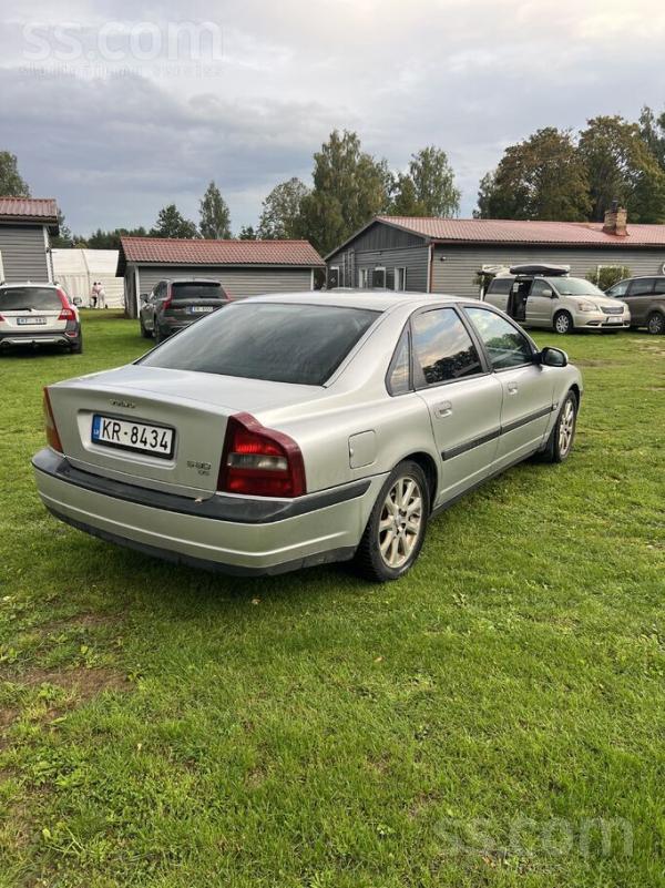 Volvo S80 2002 Rīga vietnē Pelēks Volvo S80 2002 Rīga, ar dzinēja tilpumu 2.40 L un nobraukumu 347 tūkst. km par 600 €, foto 4 vietnē AUTOMOTO.COM.LV