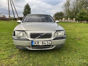 Grey Volvo S80 2002 in Riga, with an engine capacity of 2.40 L and mileage of 347 thousand km for 600 €, photo 6 on AUTOMOTO.COM.LV