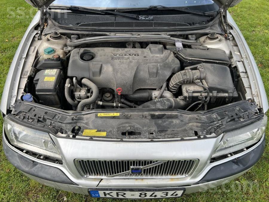 Grey Volvo S80 2002 in Riga, with an engine capacity of 2.40 L and mileage of 347 thousand km for 600 €, photo 8 on AUTOMOTO.COM.LV
