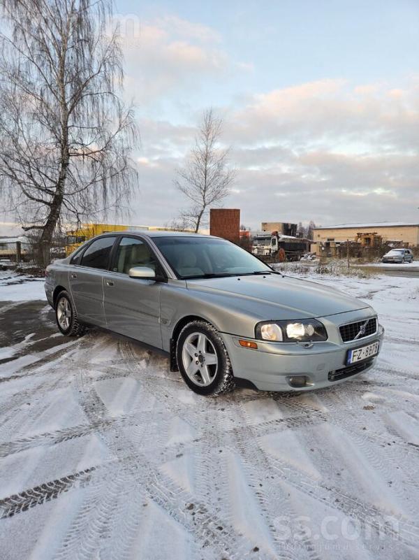 Pelēks Volvo S80 2003 Valmiera, ar dzinēja tilpumu 2.50 L un nobraukumu 508 tūkst. km par 1050 €, foto 2 vietnē AUTOMOTO.COM.LV