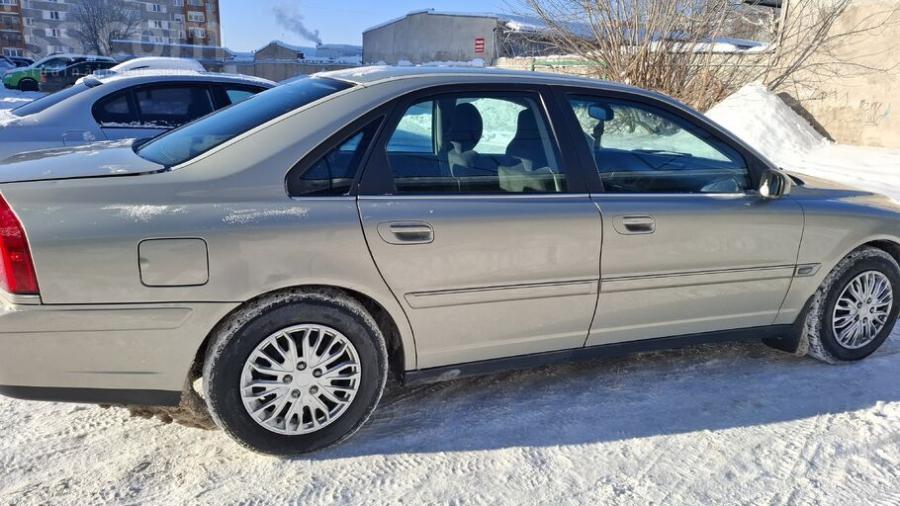 Pelēks Volvo S80 2003 Daugavpils, ar dzinēja tilpumu 2.40 L un nobraukumu 344 tūkst. km par 1350 €, foto 5 vietnē AUTOMOTO.COM.LV