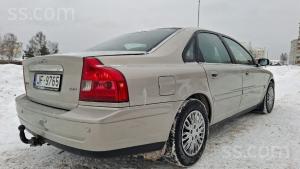 Pelēks Volvo S80 2003 Daugavpils, ar dzinēja tilpumu 2.40 L un nobraukumu 344 tūkst. km par 1350 €, foto 10 vietnē AUTOMOTO.COM.LV