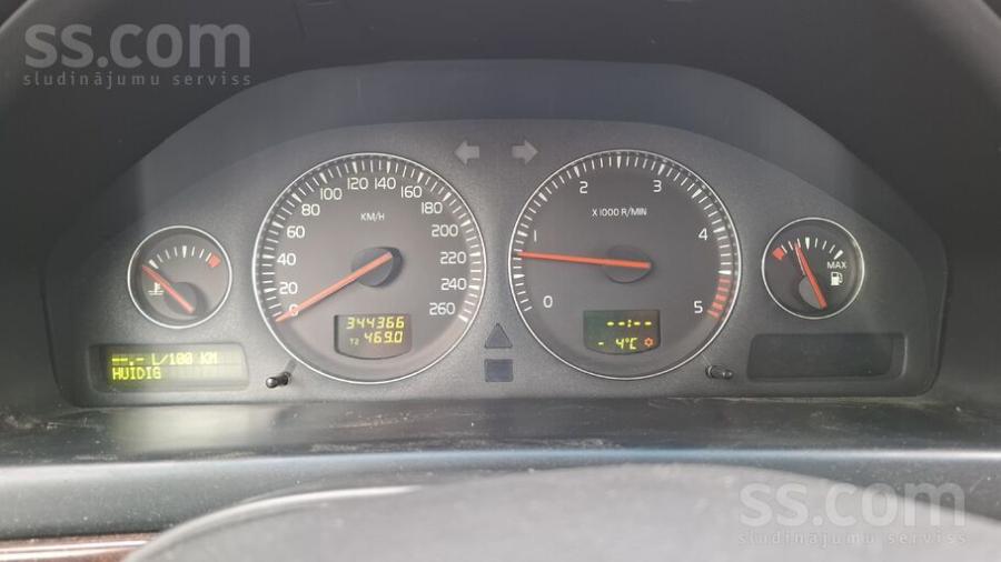 Pelēks Volvo S80 2003 Daugavpils, ar dzinēja tilpumu 2.40 L un nobraukumu 344 tūkst. km par 1350 €, foto 16 vietnē AUTOMOTO.COM.LV
