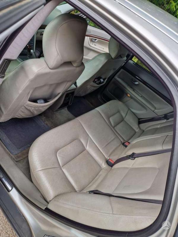 Pelēks Volvo S80 2003 Viļņa, ar dzinēja tilpumu 2.40 L un nobraukumu 320 tūkst. km par 400 €, foto 9 vietnē AUTOMOTO.COM.LV