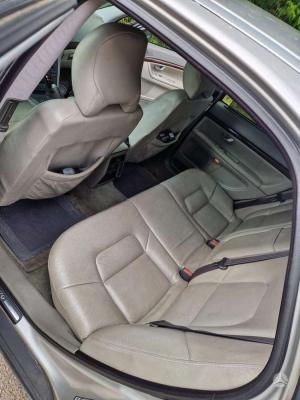 Grey Volvo S80 2003 in Vilnius, with an engine capacity of 2.40 L and mileage of 320 thousand km for 400 €, photo 10 on AUTOMOTO.COM.LV