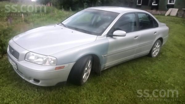 Pelēks Volvo S80 2003 Jēkabpils, ar dzinēja tilpumu 2.40 L un nobraukumu 400 tūkst. km par 850 €, foto 2 vietnē AUTOMOTO.COM.LV