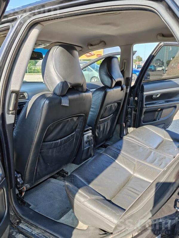 Pelēks Volvo S80 2003 Ogre, ar dzinēja tilpumu 2.40 L un nobraukumu 403 tūkst. km par 900 €, foto 4 vietnē AUTOMOTO.COM.LV
