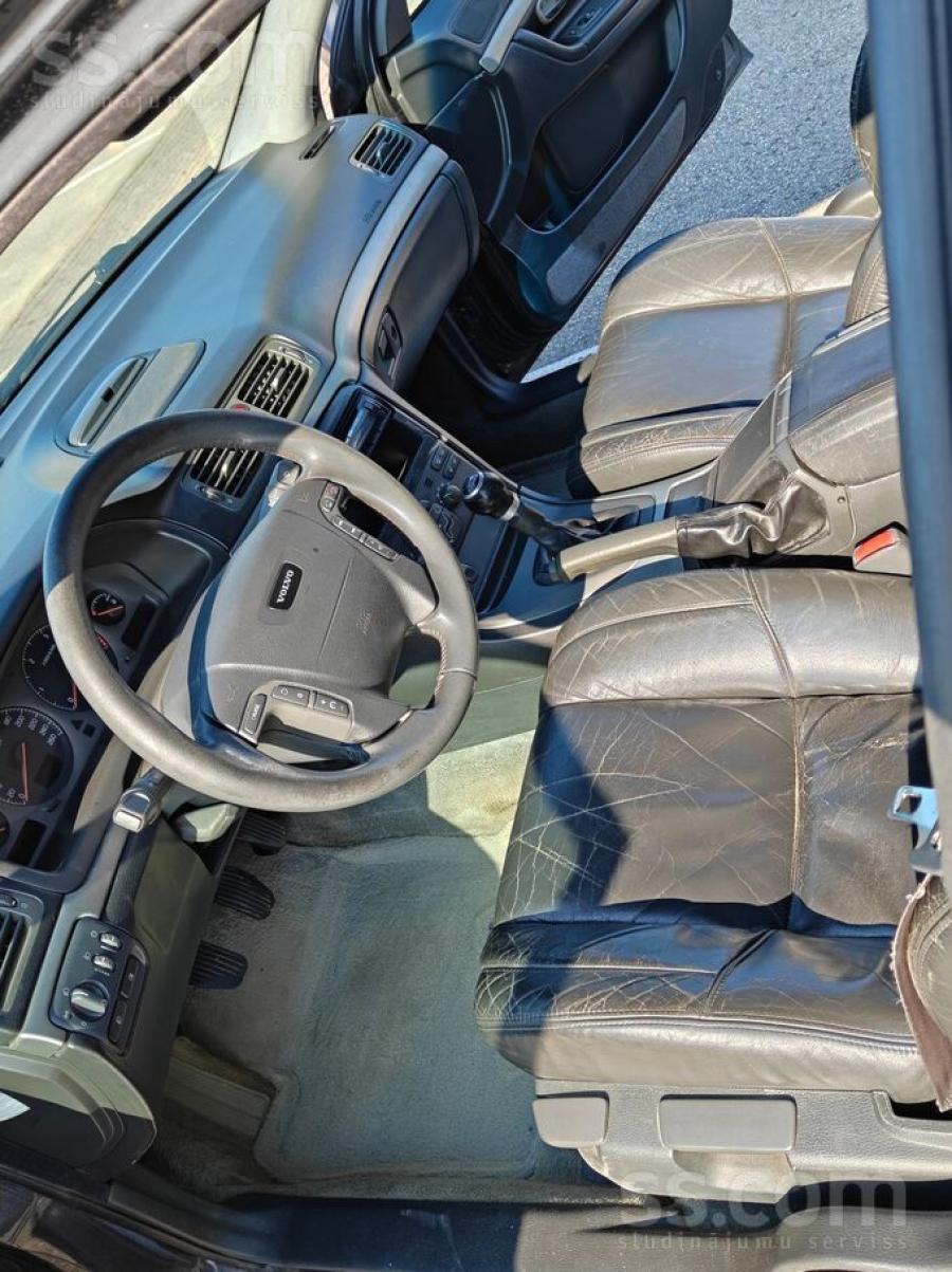 Серый Вольво С80 2003 в Огре, объемом двигателя 2.40 л и пробегом 403 тыс. км за 900 €, фото 10 на AUTOMOTO.COM.LV