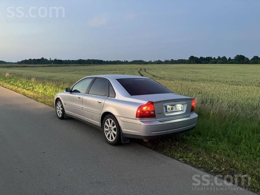 Grey Volvo S80 2003 in Jekabpils, with an engine capacity of 2.40 L and mileage of 271 thousand km for 1500 €, photo 5 on AUTOMOTO.COM.LV