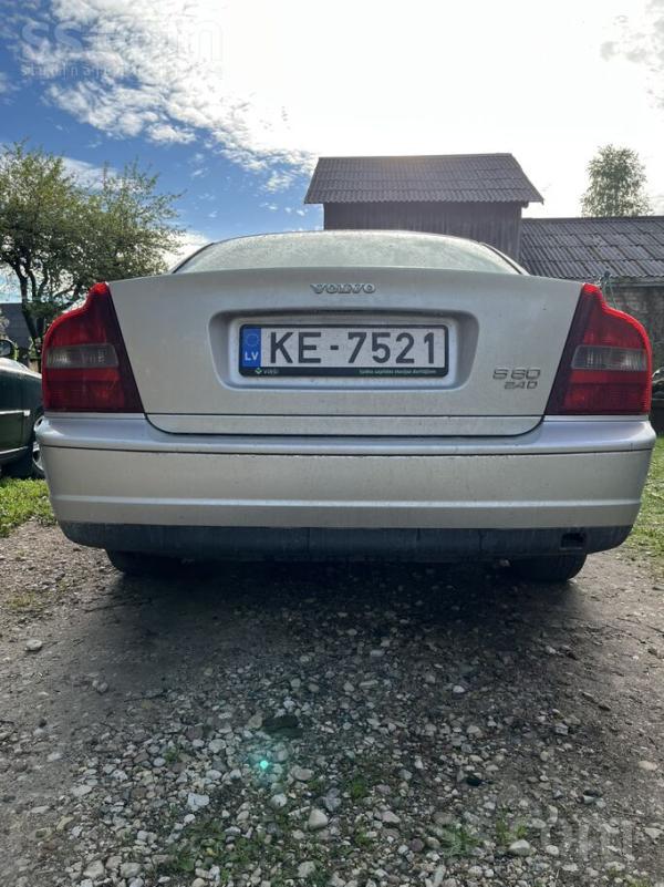 Pelēks Volvo S80 2003 Tukums, ar dzinēja tilpumu 2.40 L un nobraukumu 461 tūkst. km par 750 €, foto 5 vietnē AUTOMOTO.COM.LV