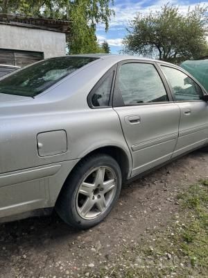 Grey Volvo S80 2003 in Tukums, with an engine capacity of 2.40 L and mileage of 461 thousand km for 550 €, photo 7 on AUTOMOTO.COM.LV