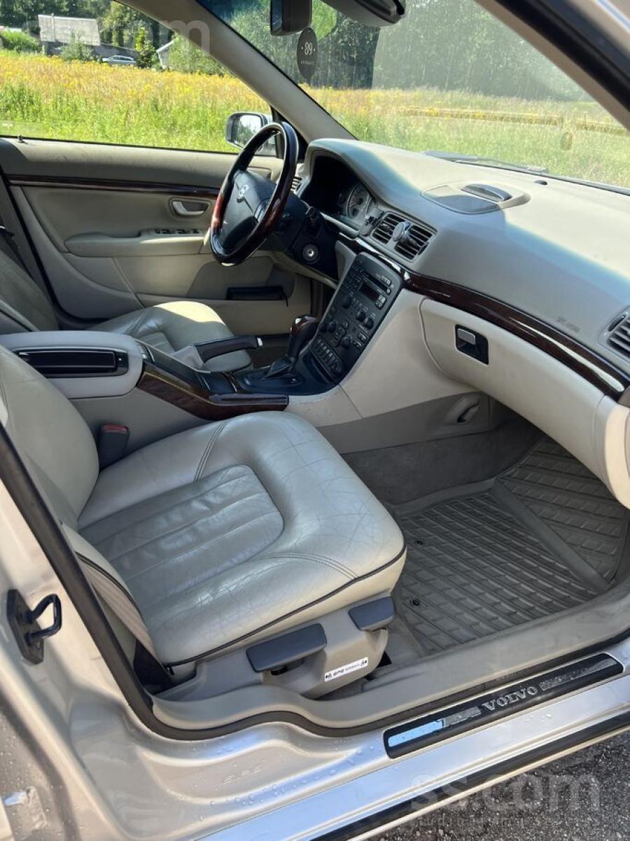 Pelēks Volvo S80 2003 Rīga, ar dzinēja tilpumu 2.40 L un nobraukumu 364 tūkst. km par 2075 €, foto 13 vietnē AUTOMOTO.COM.LV