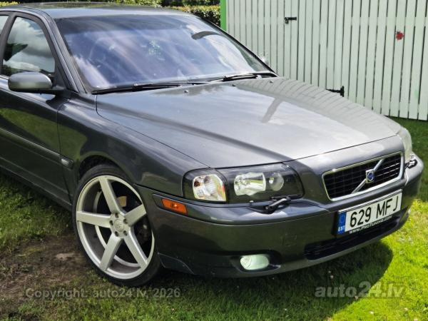 Pelēks Volvo S80 2003 Tartu, ar dzinēja tilpumu 2.40 L un nobraukumu 369 tūkst. km par 3500 €, foto 1 vietnē AUTOMOTO.COM.LV